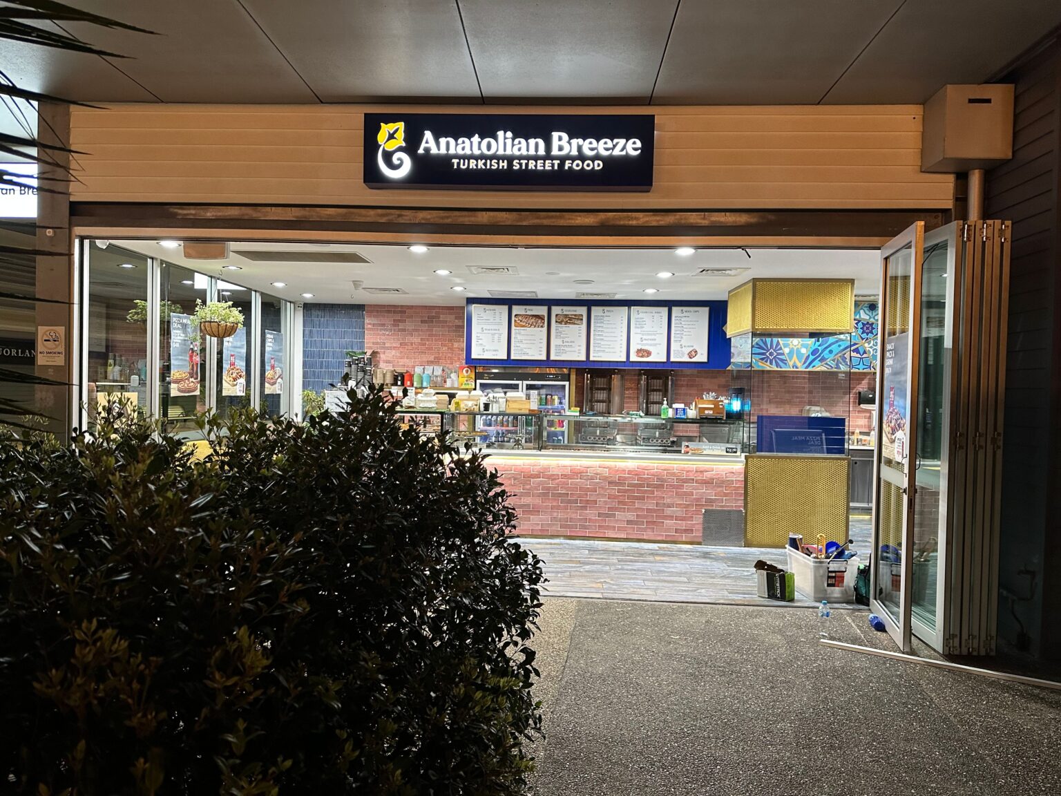 Shopfront Graphics & Cladding – Westsign